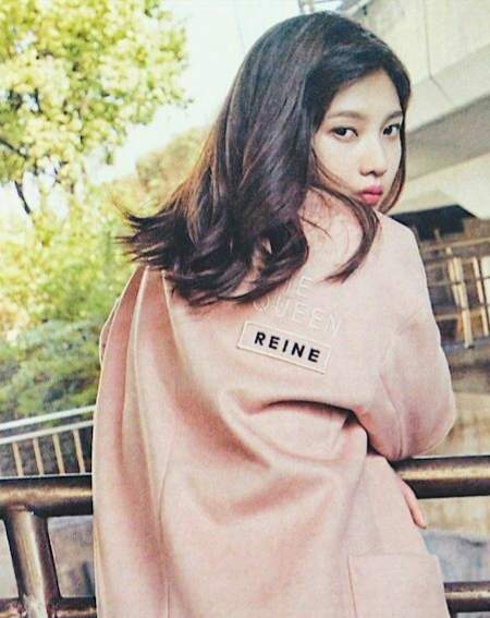 What a special reason I like you: kiss