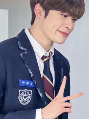 NEO HIGH SCHOOL: Love me, Right?